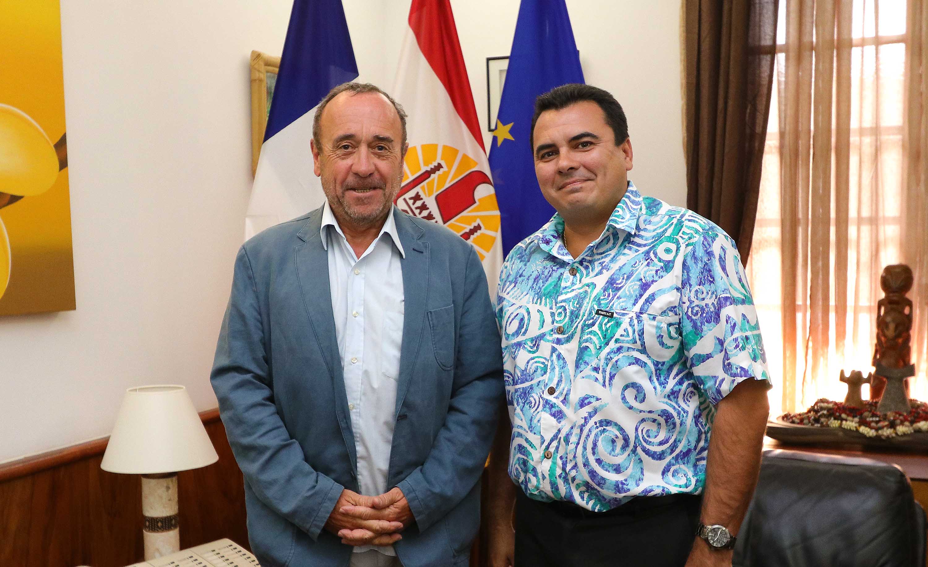 Le Pays signe pour deux emprunts avec la CDC