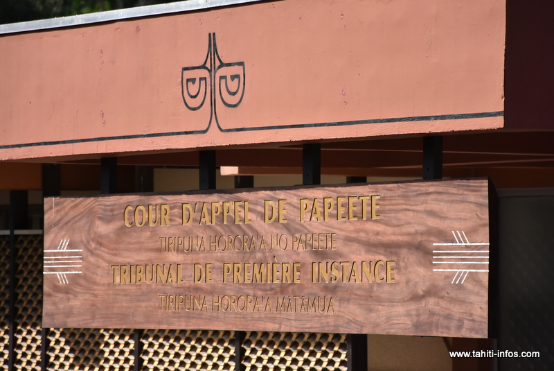 Barbion renonce à Bora Bora